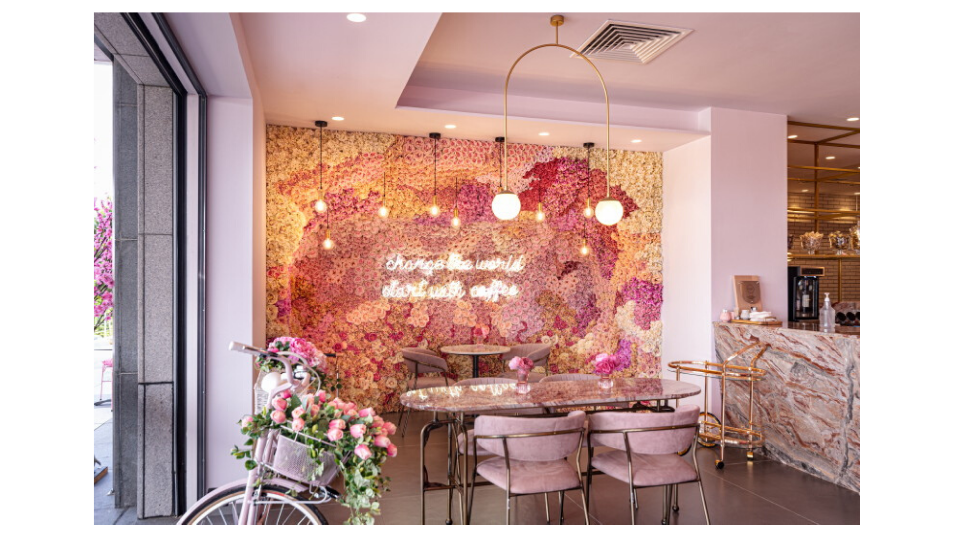 Pink Dot Cafe - Ένα Cafe - Restaurant βγαλμένο από…παραμύθι!